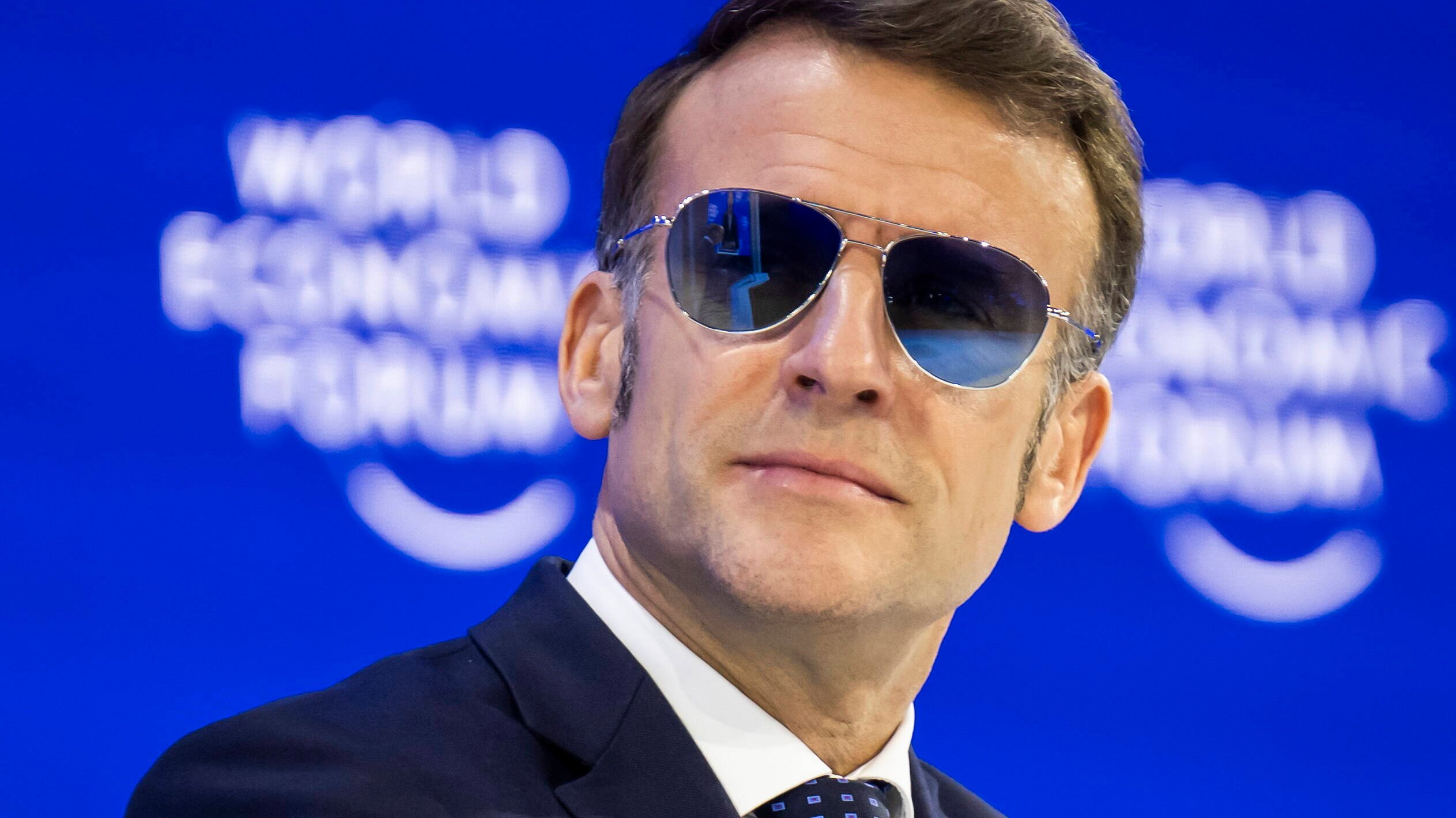 Nietypowa stylizacja Emmanuela Macrona. Wiadomo, dlaczego w Davos ...