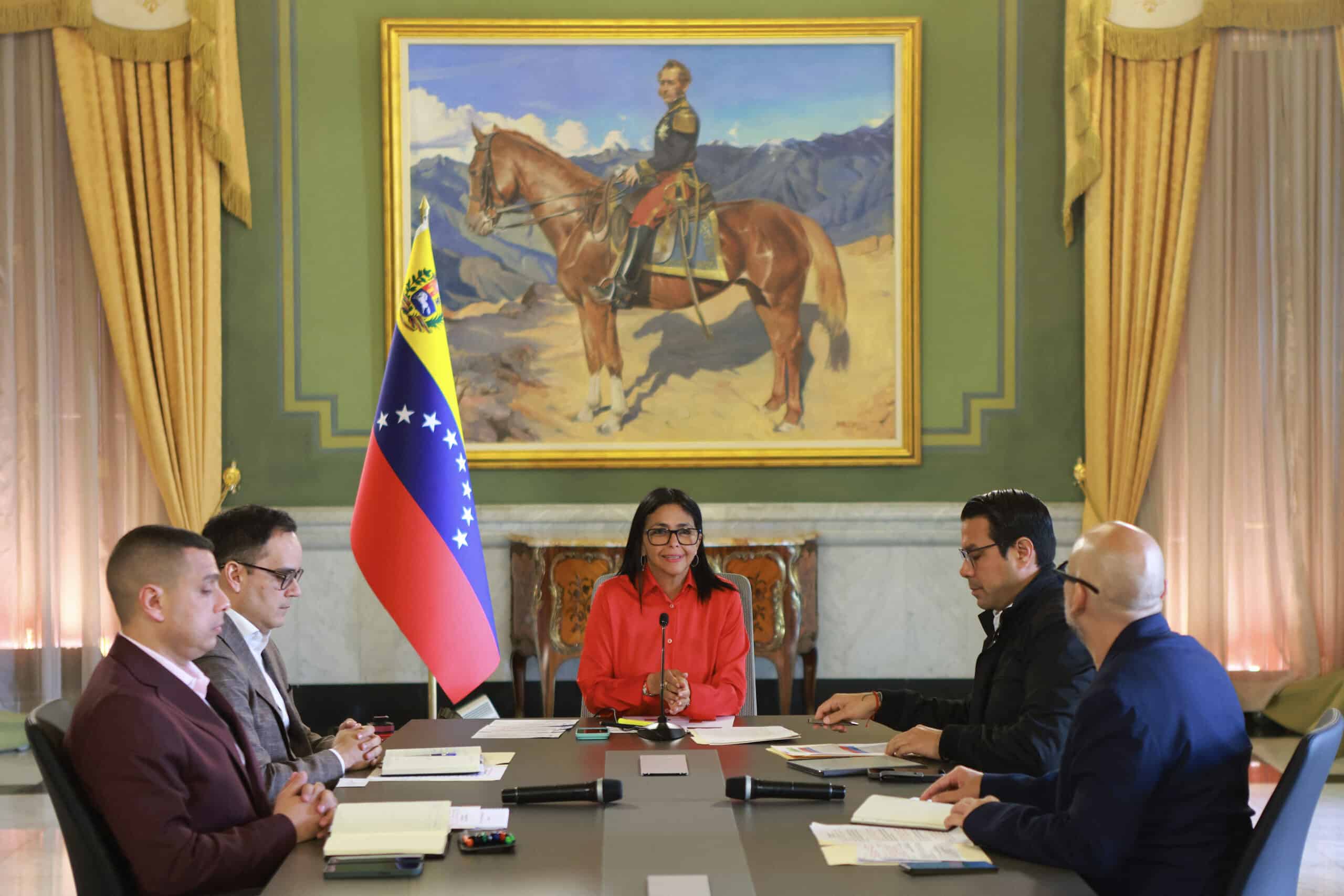 Venezuela says $300-m US oil sale used to prop up currency