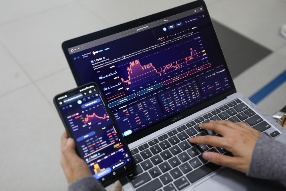 IHSG dibuka melemah 0,56% ke 9.083, saham UNTR hingga ASII ambruk ke ...