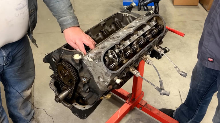 Can you really put GM LS heads on a Ford small block?