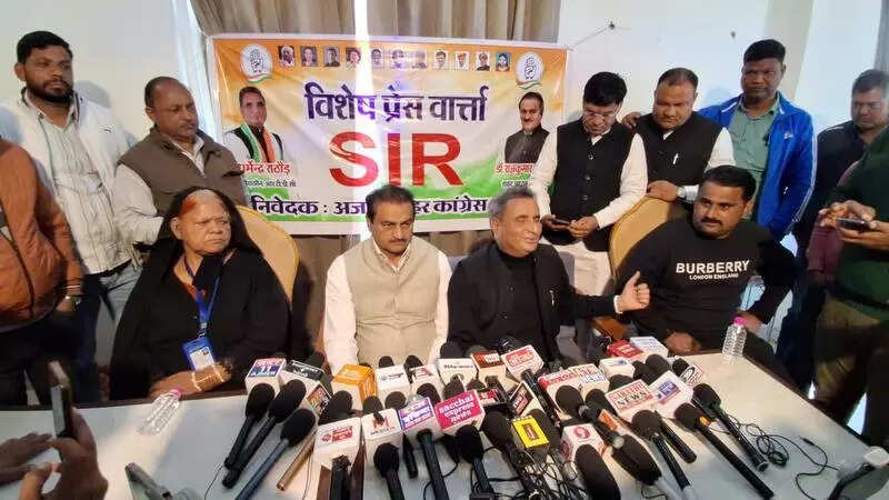Cong produces 'proof' of forged SIR forms in Ajmer