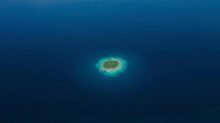 This place is the most isolated place on Earth, and NASA uses it as a ...