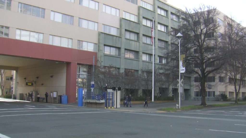 Half of state workers still absent as vacant state buildings weigh on ...