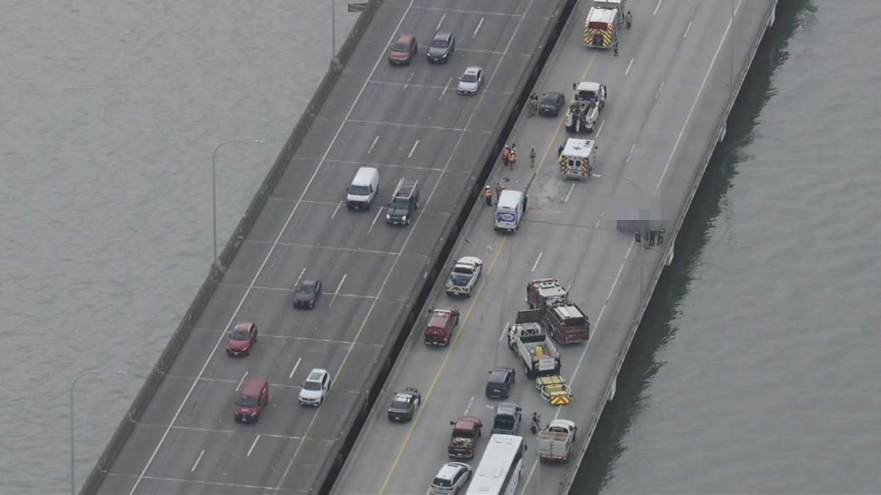1 killed, 1 injured in car crash on San Mateo Bridge, CHP says ...