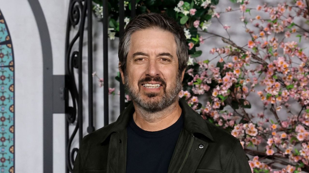 Nate Berkus designed Ray Romano's minimalist bedroom – it shows how ...