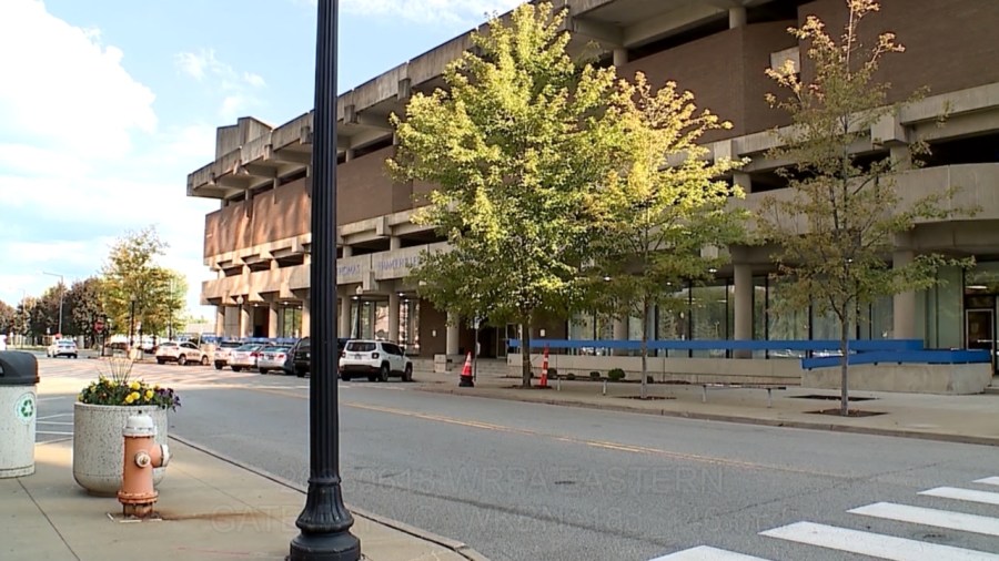Commissioners approve building new government center