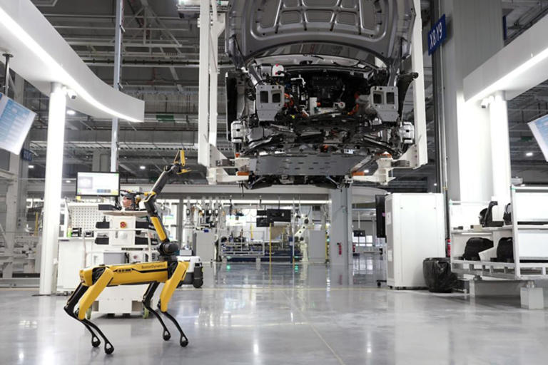 Car factory with only robots building cars could open by 2030 – report
