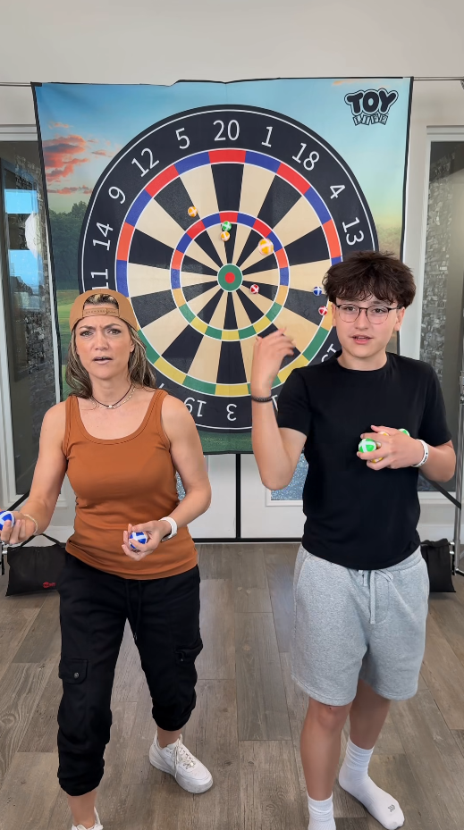 Bullseye backwards throw challenge