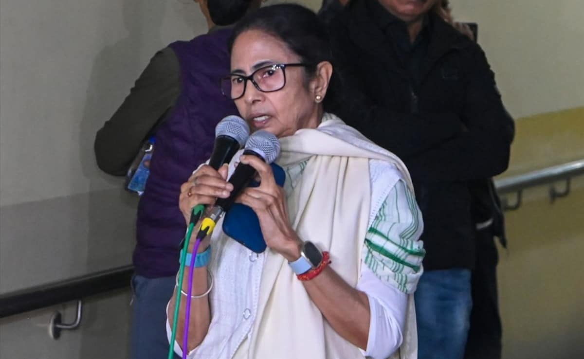 'Not consulted': Election body opposes Bengal action against poll officials