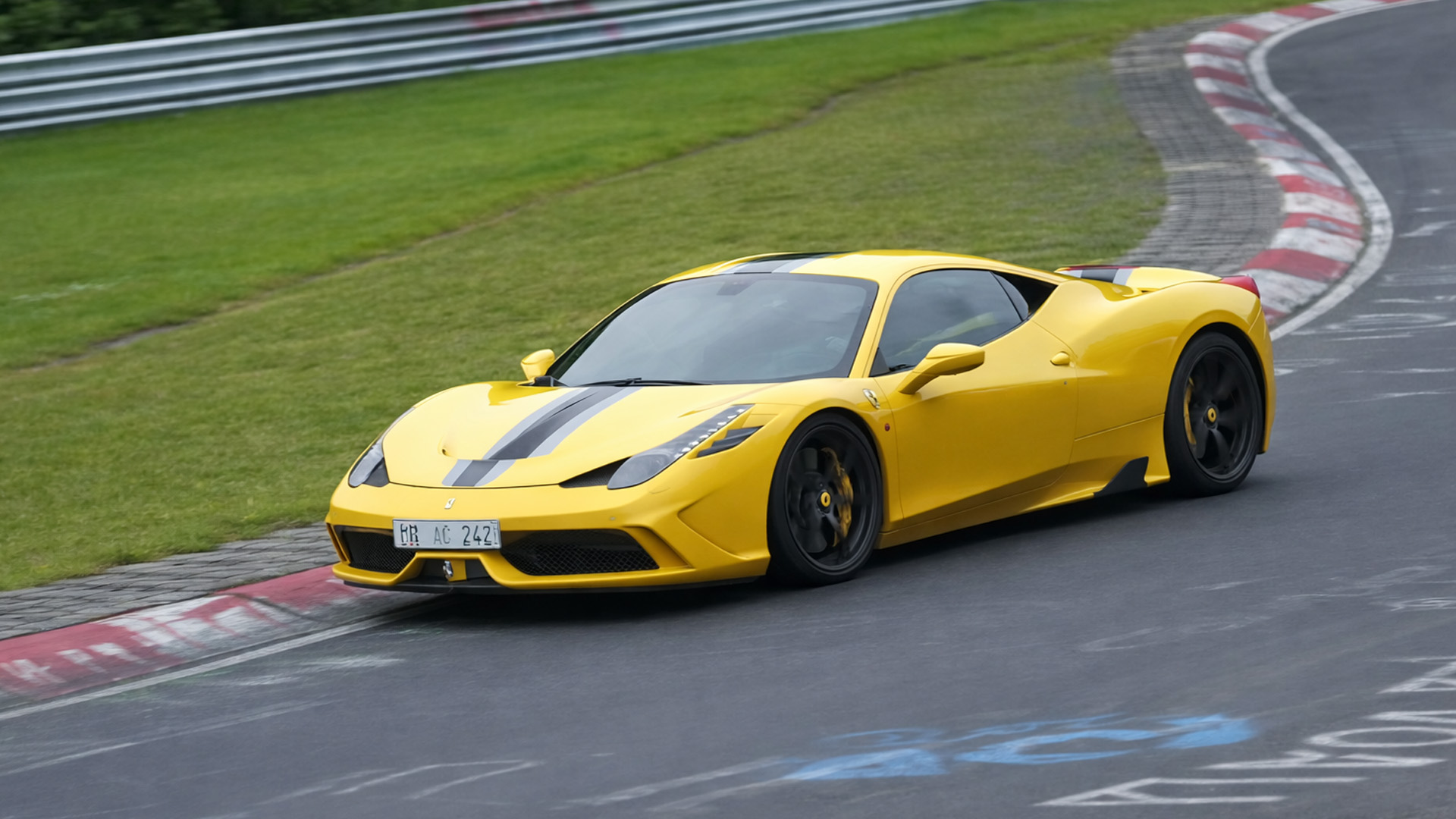 Fails High Speed Runs and Supercar Moments at the Nürburgring