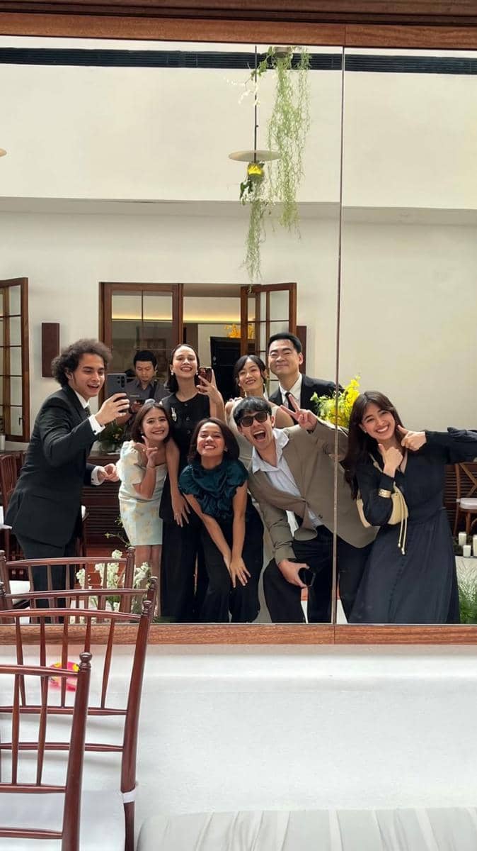 7 potret artis di pernikahan Shindy Huang dan Hadi Ismanto