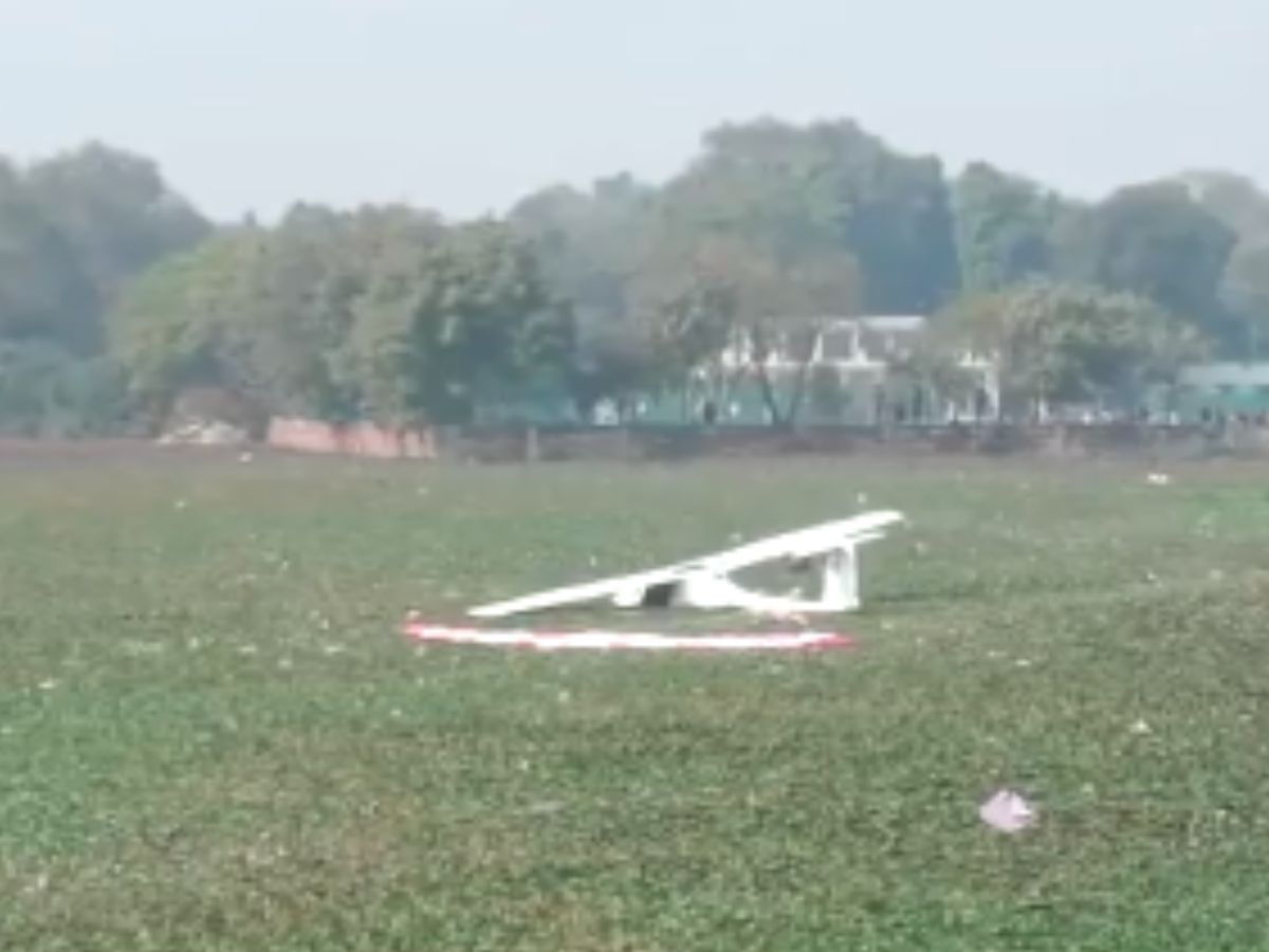 IAF trainer aircraft crashes into pond in UP's Prayagraj, pilots ...