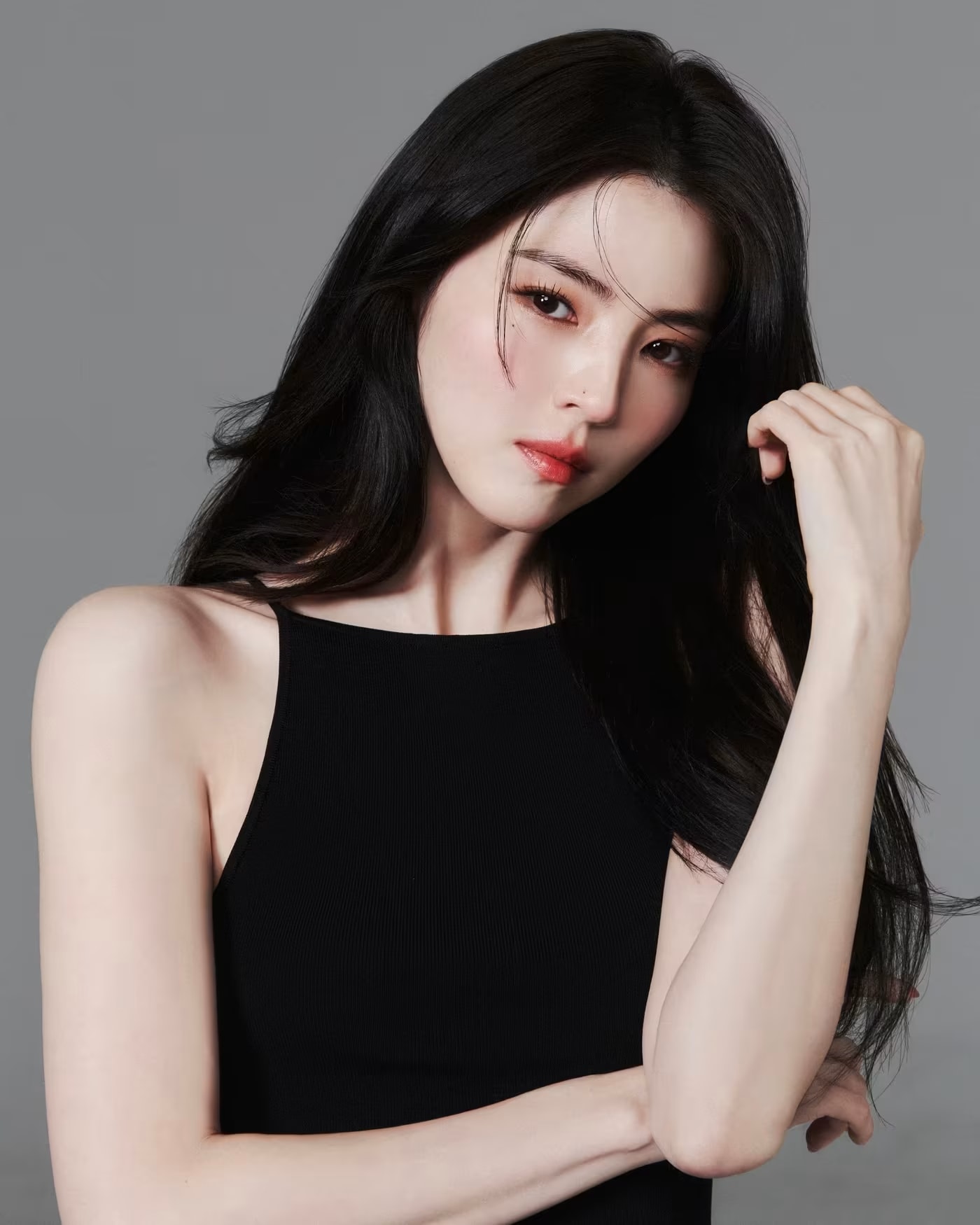 Han So Hee opens up about extreme pain of removing her tattoos to ...
