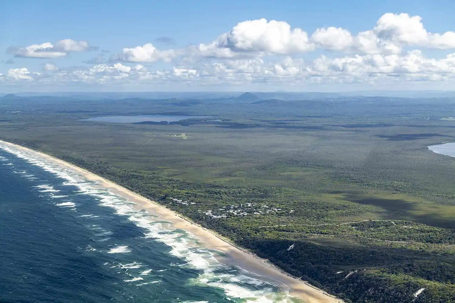 Piper James identificada após ser encontrada morta em praia de K’gari ...