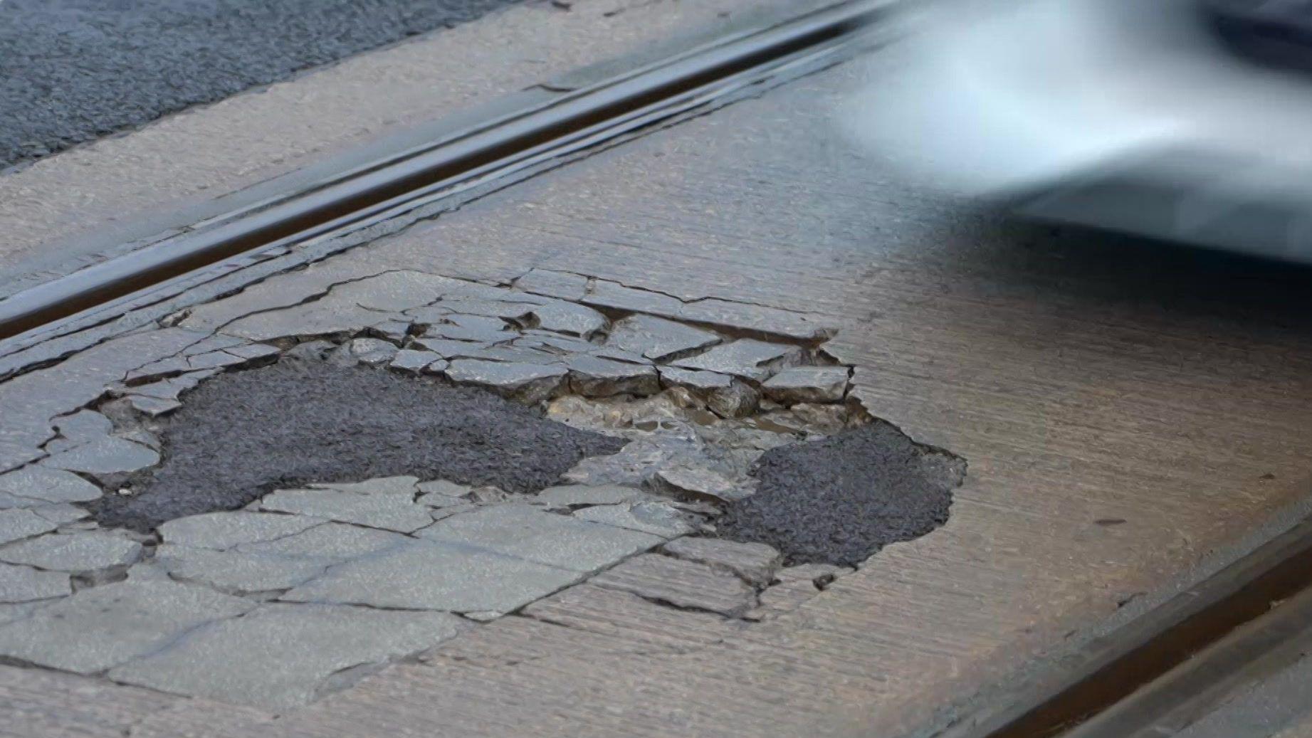 Drivers' fear 'dangerous' tram track bed potholes
