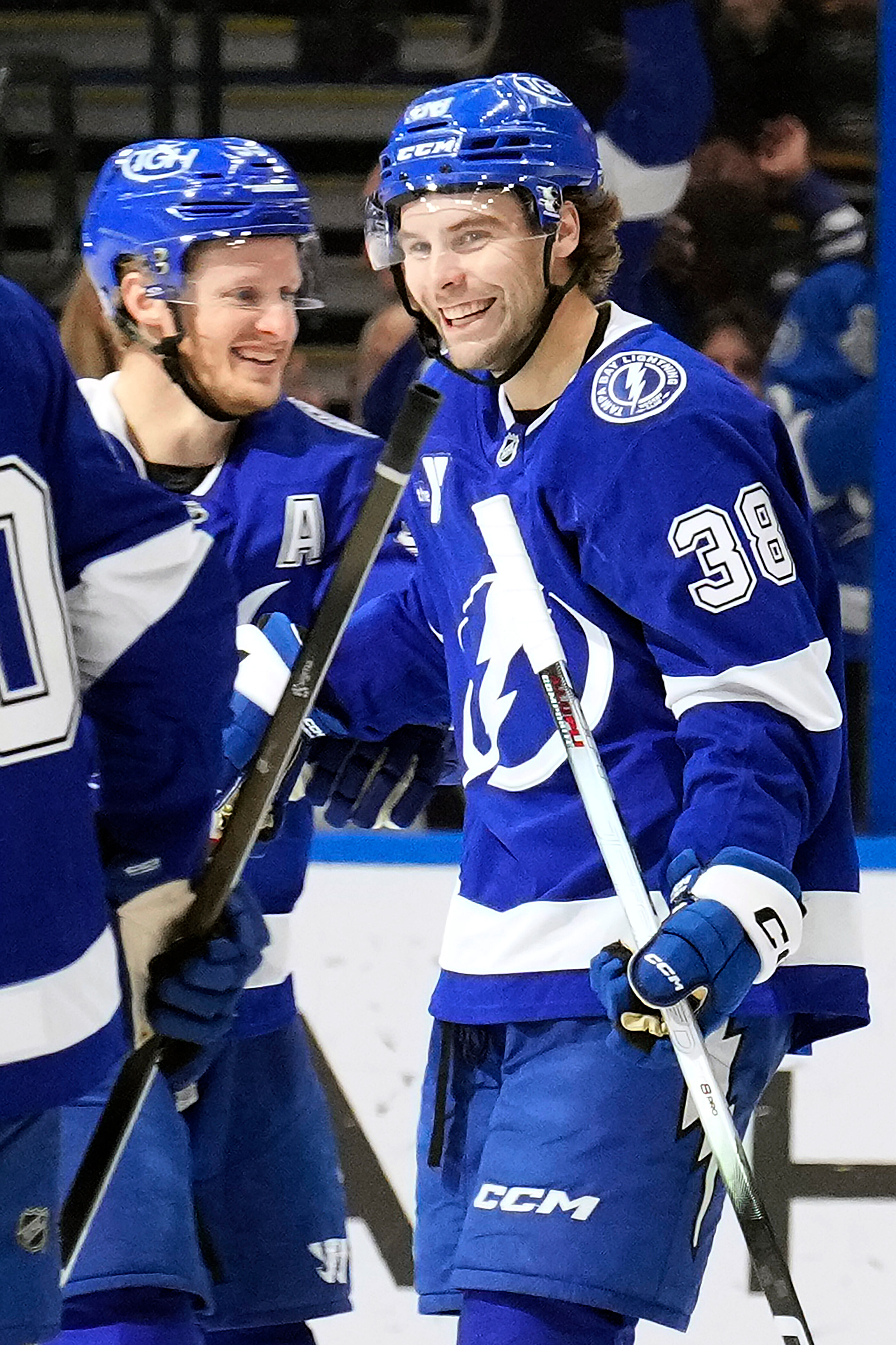 Hagel scores twice as Lightning beat Sharks 4-1