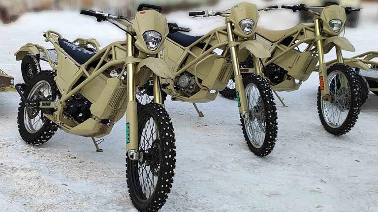 Kalashnikov delivers electric motorcycles and scooters with trailers to ...