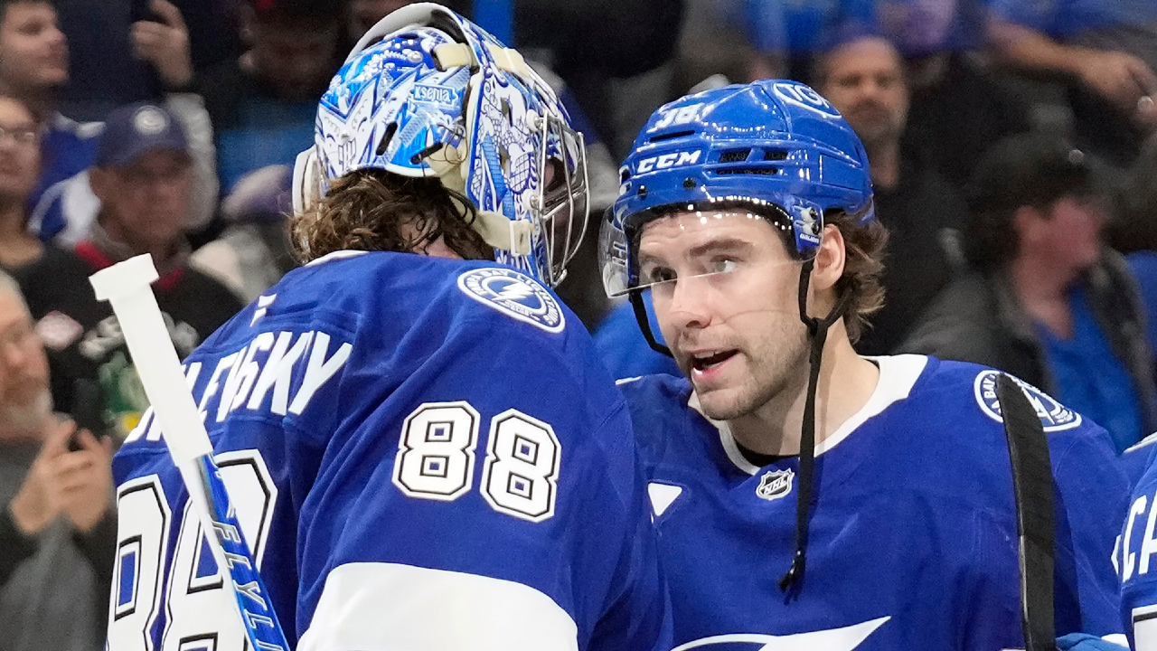 NHL roundup: Hagel scores twice as Lightning beat Sharks