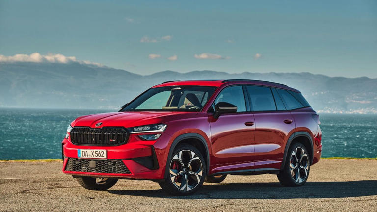 Skoda steps up performance game with Octavia RS second batch, Kodiaq RS ...