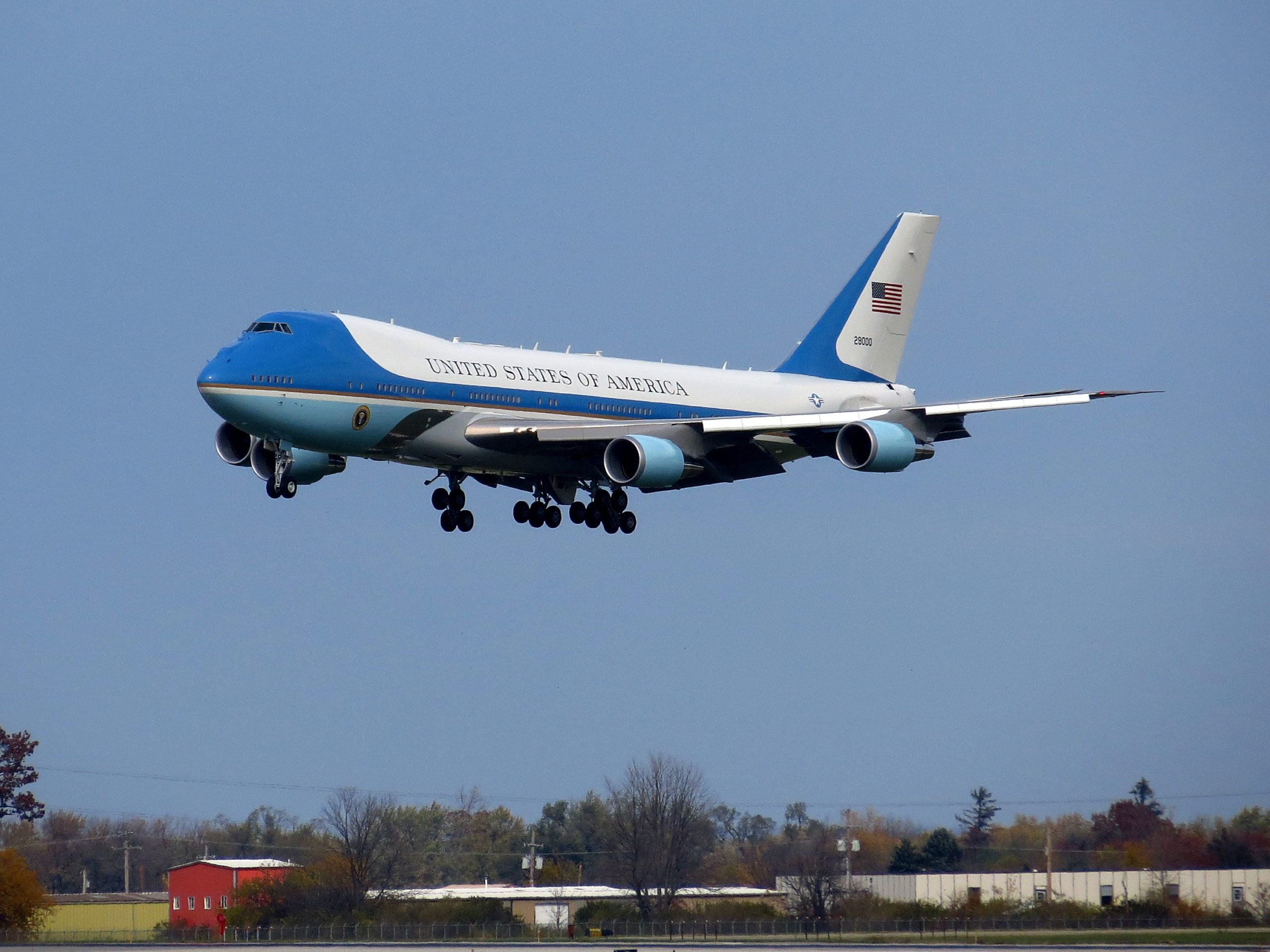 Air Force One: Σπάνια τα προβλήματα στα αεροπλάνα που μεταφέρουν τον ...