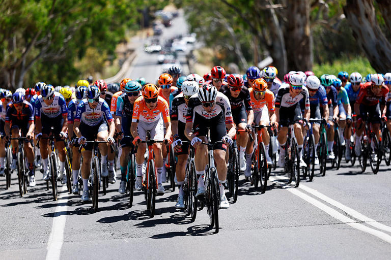 Tour Down Under: Tobias Lund Andresen edges Matthew Brennan to win stage 1