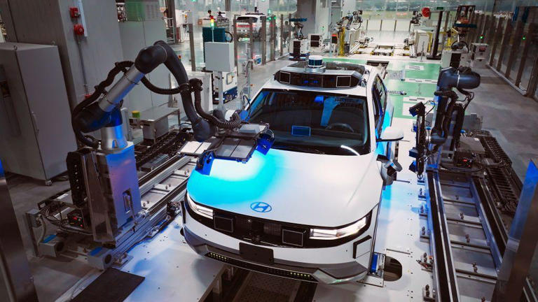 Car factory with only robots building cars could open by 2030 – report