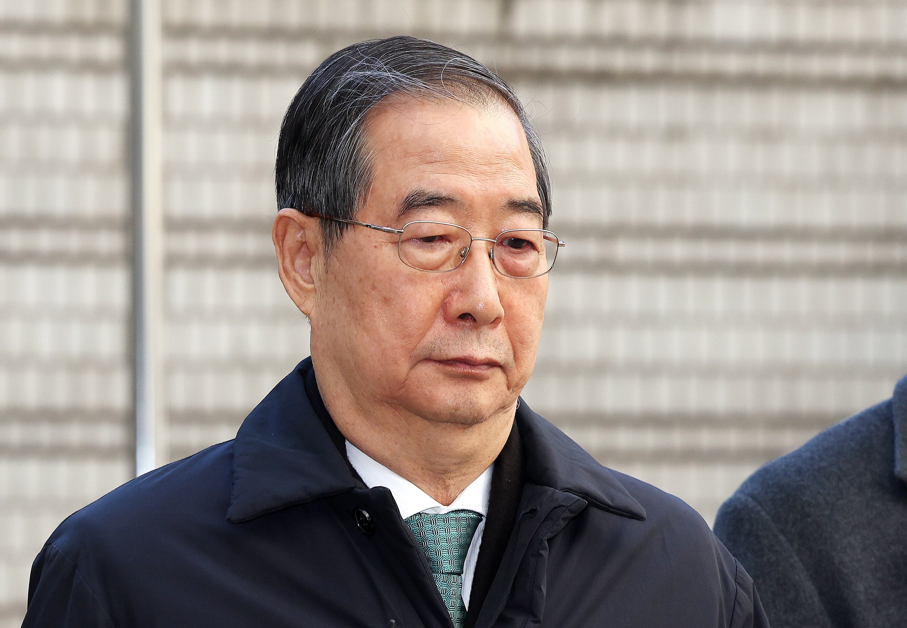 Former prime minister Han Duck-soo sentenced to 23 years for insurrection