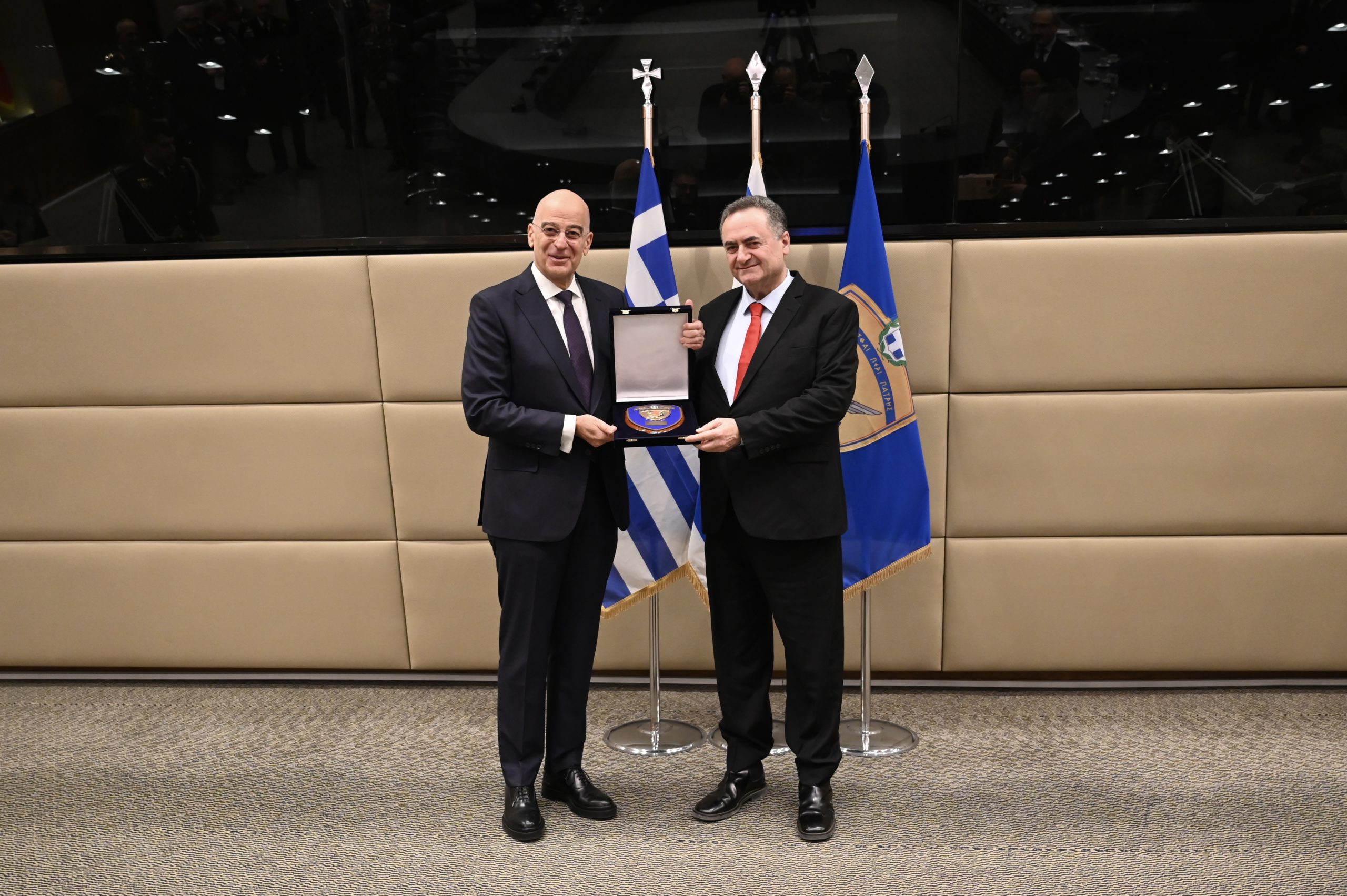 Στρατηγική σχέση 2.0: Ισραήλ και Ελλάδα προχωρούν σε στενή στρατιωτική ...