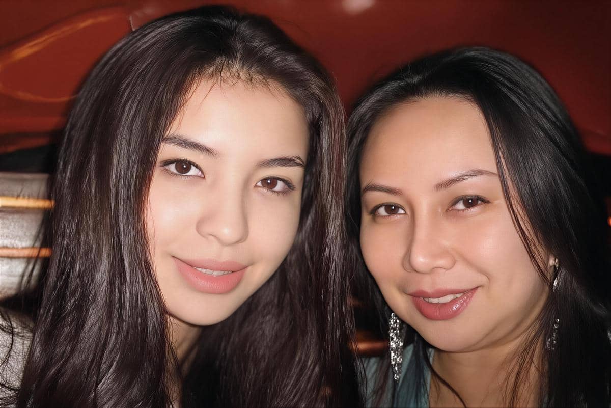 6 fakta hubungan Manohara dan ibunya, akui alami kekerasan!