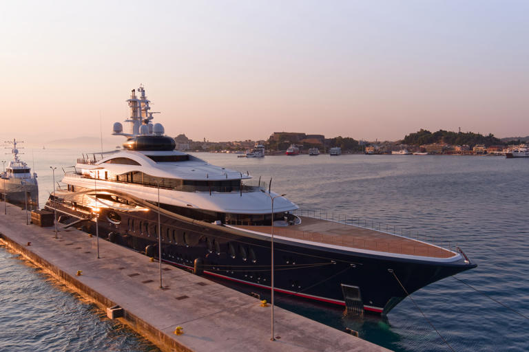 Mark Zuckerberg negeert miljoenenclaim Eminem op superjacht van $300 ...