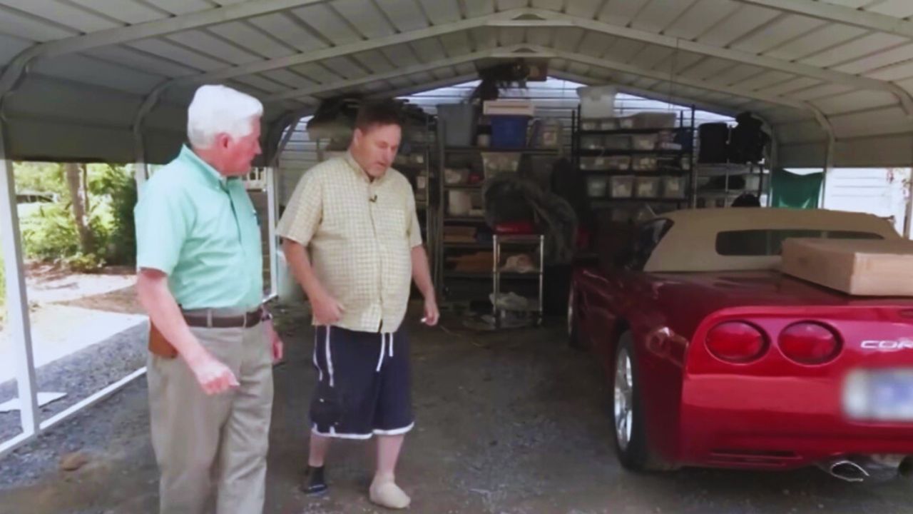 Man thought he bought a 1963 Corvette on Facebook—instead he lost over ...