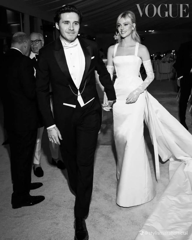 Victoria Beckham’s 'chic' wedding look revisited: Did her slip dress ...