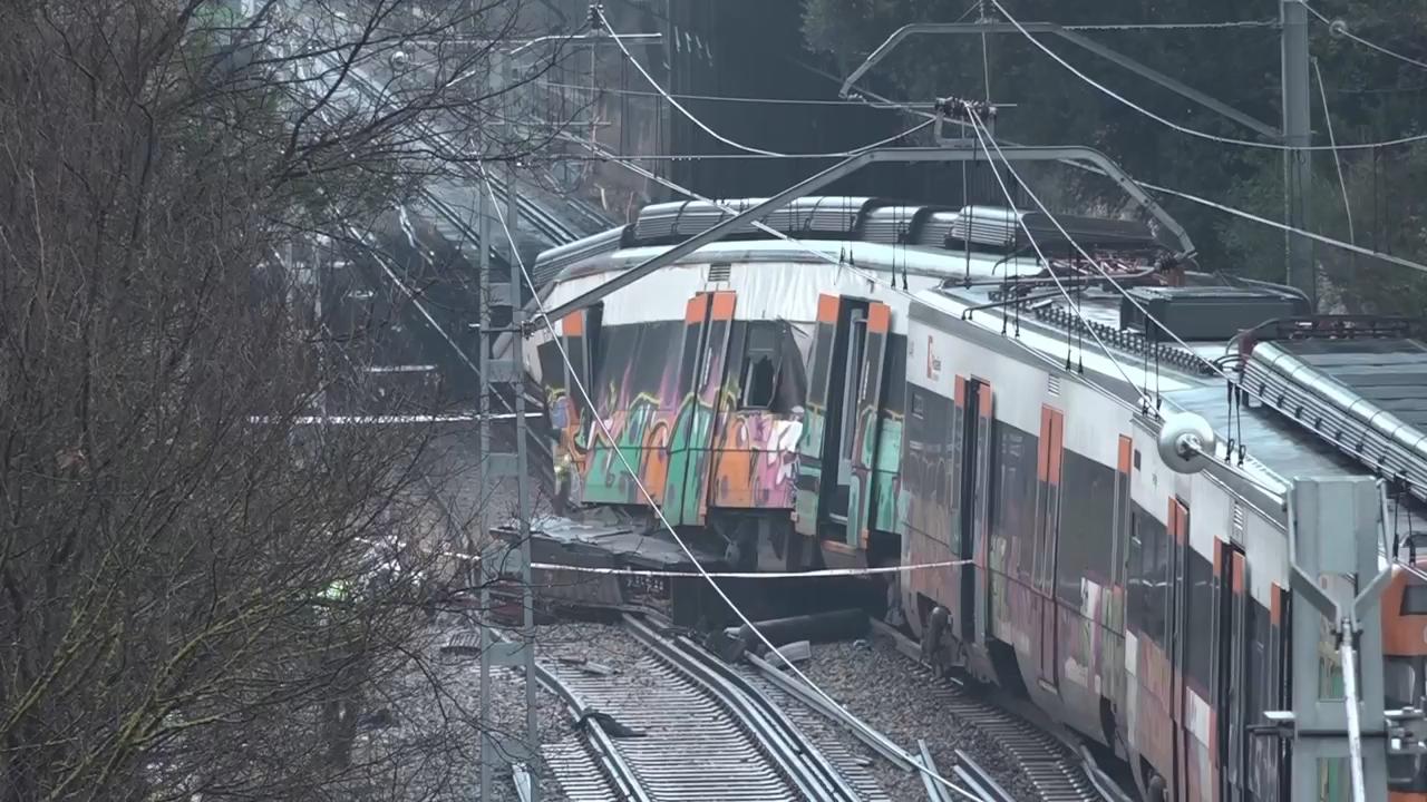 Barcelona commuter rail crash disrupts service days after deadly ...
