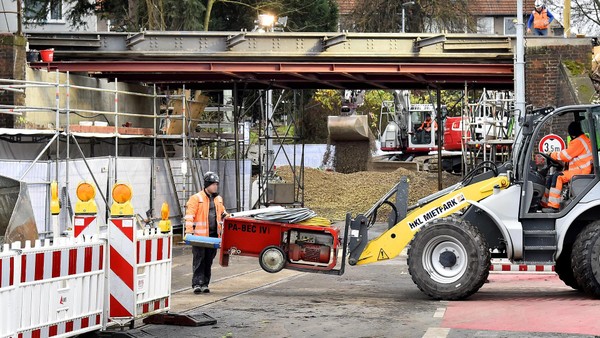 Schlechte Nachrichten: Sprockhöveler Straße in Witten bleibt noch ...