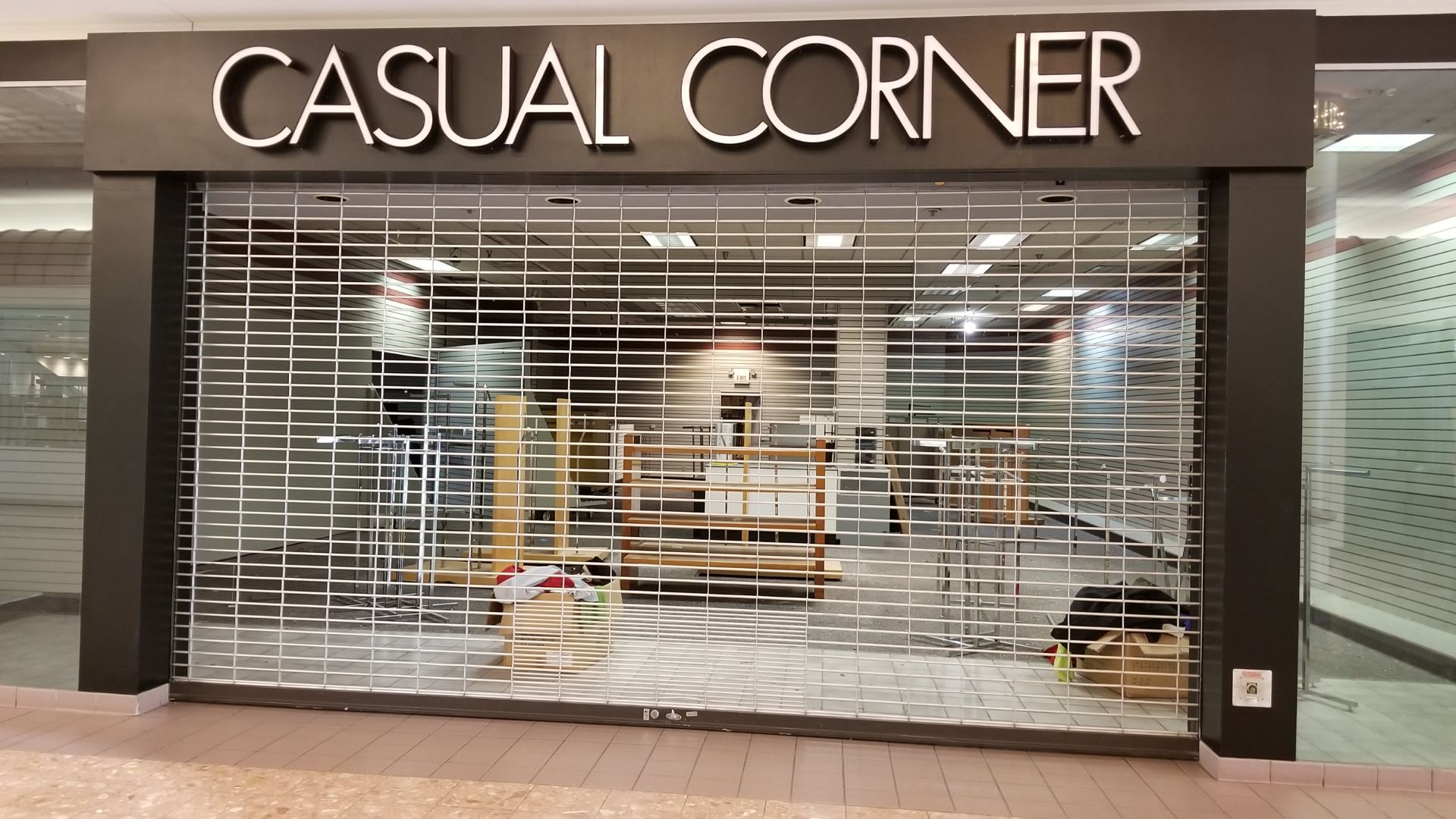 20 clothing brands that no longer exist