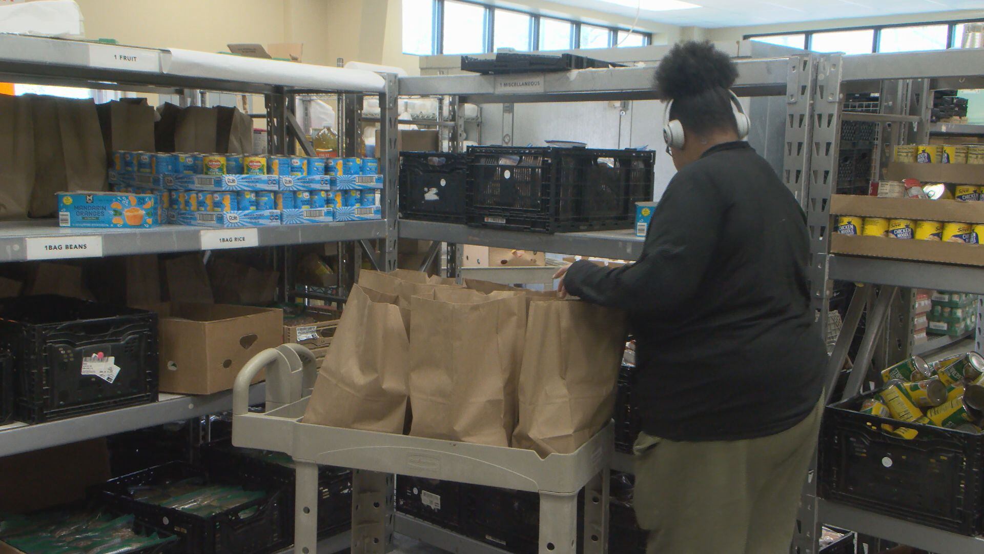 Local food pantries hopeful as bill to address 'food deserts' across ...