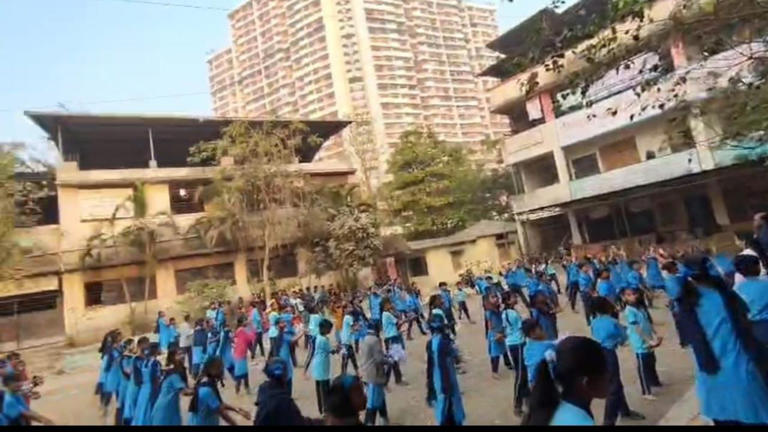 Republic Day: KDMC school students prepare for synchronised patriotic ...