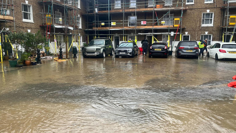 Burst water main floods affluent west London streets and shuts schools