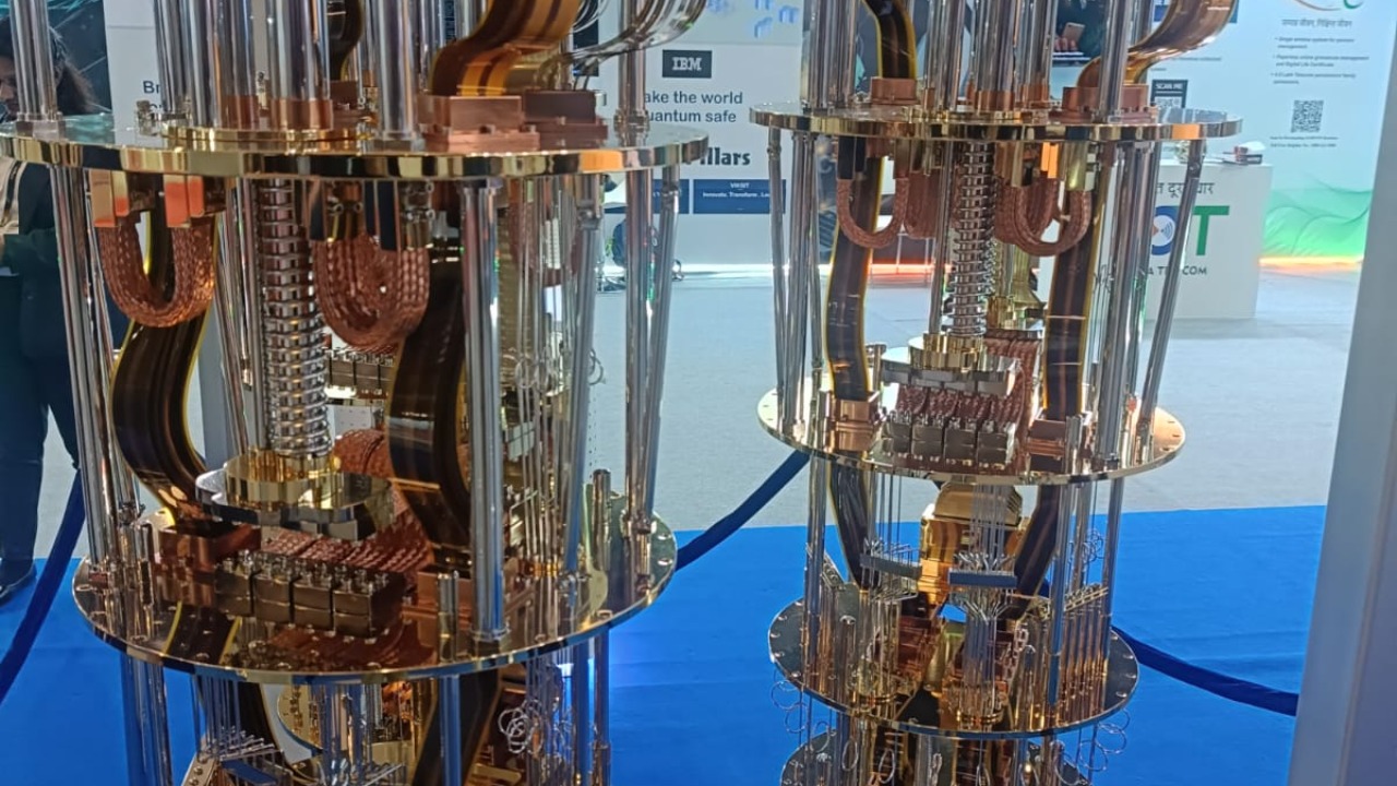 Inside the race to build the world’s 1st open-source quantum computer