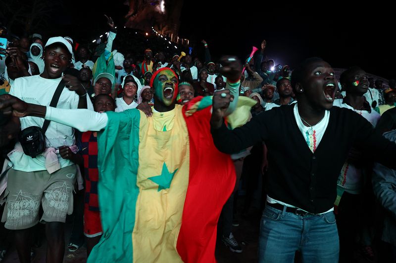 Soccer-Senegal to get bonuses, land for Africa Cup of Nations win