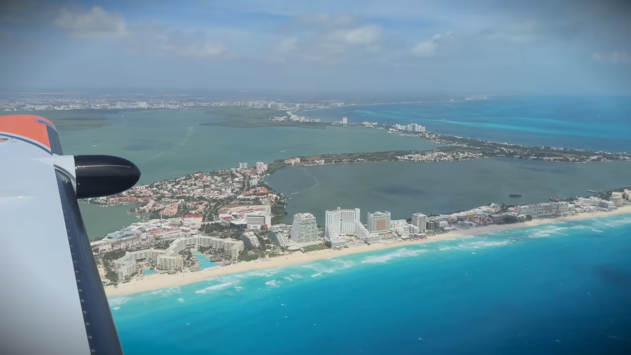 Watch pilots figure it out at 30,000 feet