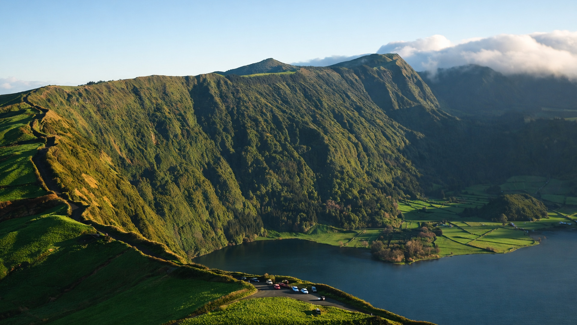 ¿Cómo se formó este enorme cráter?