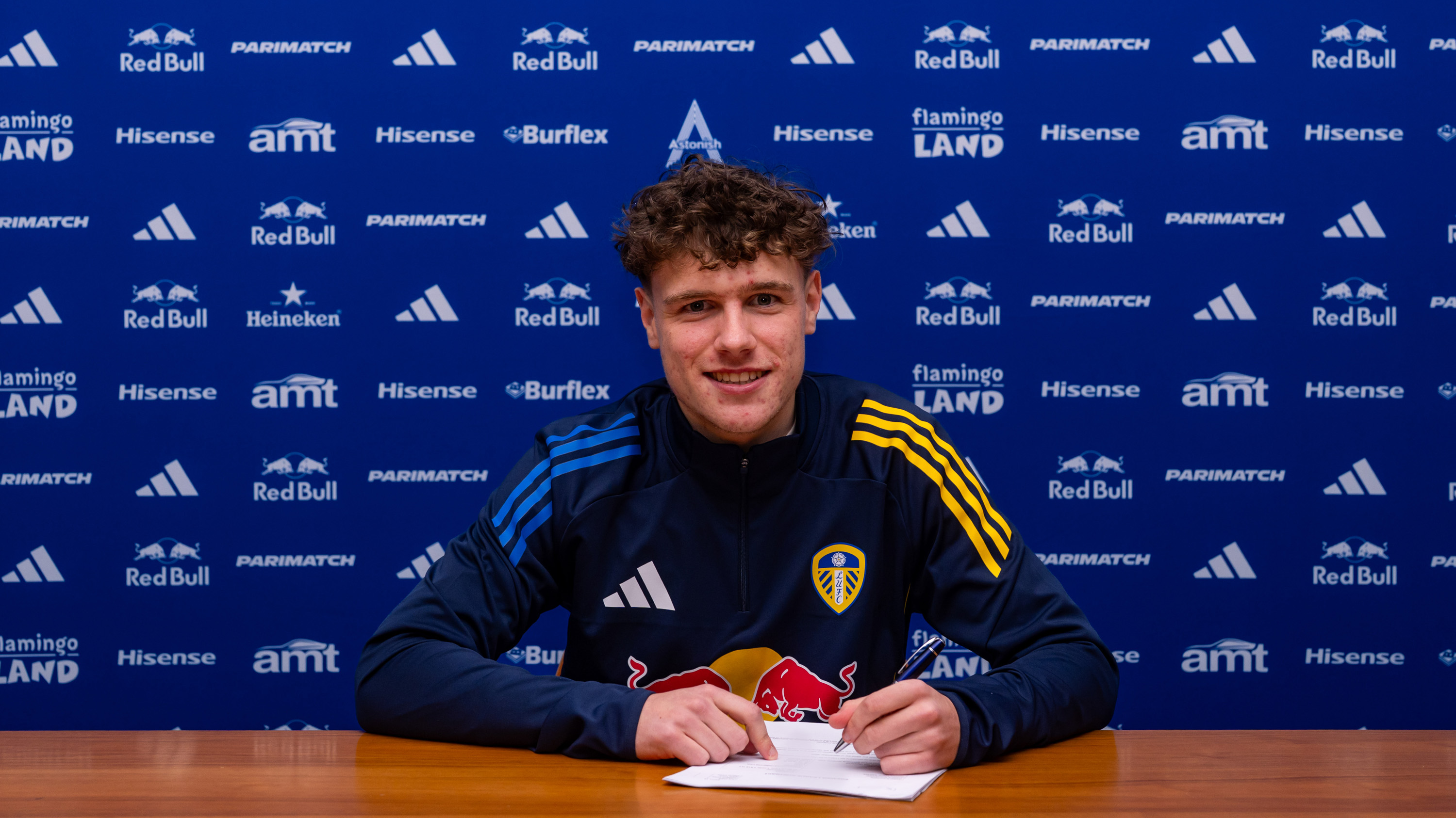 Leeds United confirm new deal for versatile attacker with first team ...