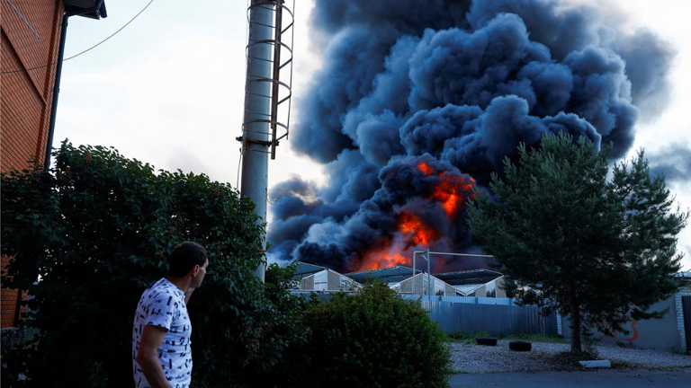 Ukraine torches key Russian drone factory 60 km from border—hundreds of ...