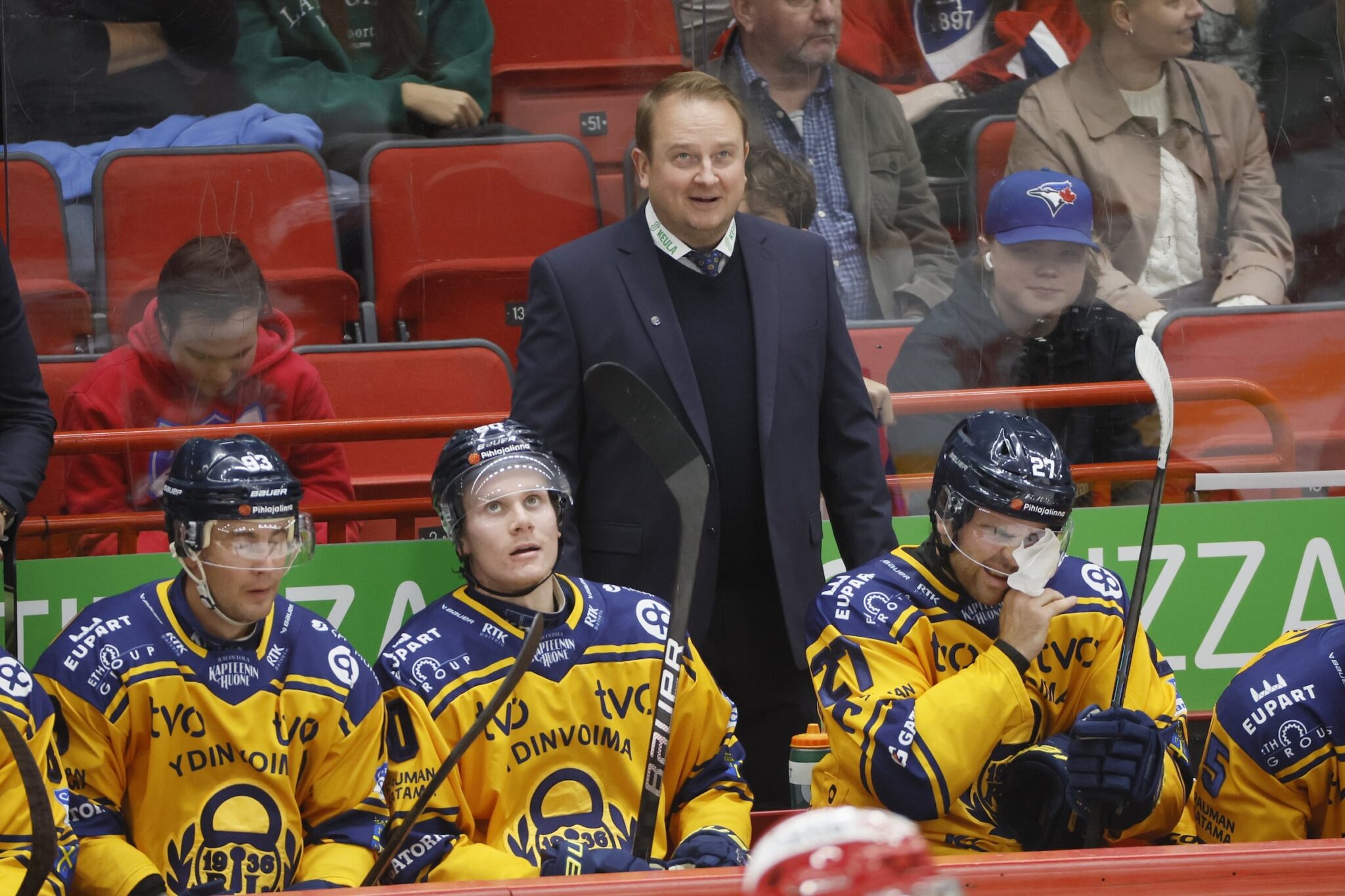 Aitiossa nöyryyttävä heitto SM-liigaseuran päävalmentajasta – "Pelaajat ...