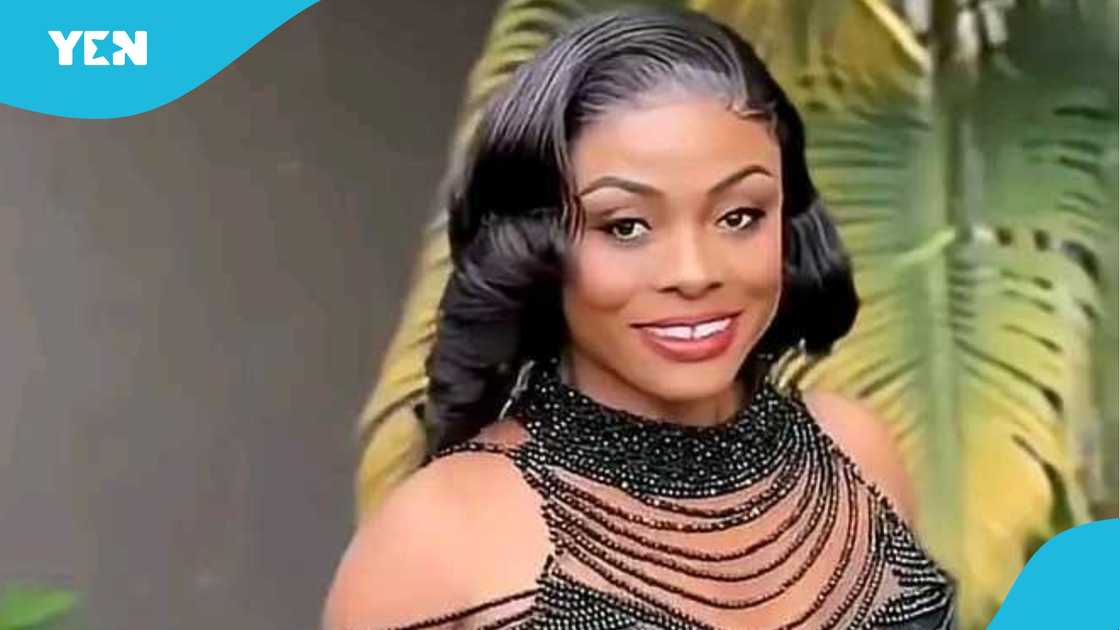 Gospel musician Diana Asamoah turns heads with heavy makeup and blonde ...