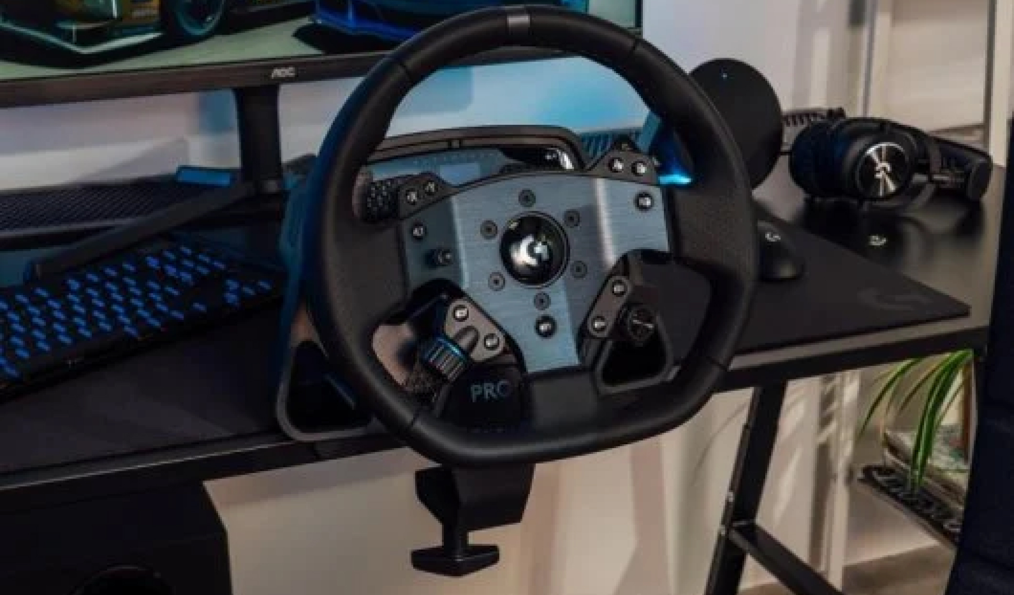 Volant Logitech PRO Racing Wheel : le monstre de la simulation racing à ...