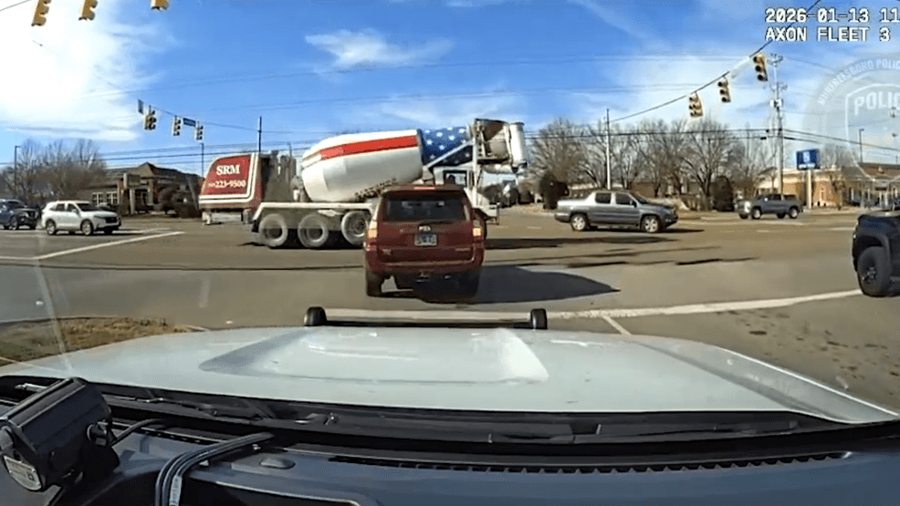 Murfreesboro police crack down on red-light runners as dash cam video ...
