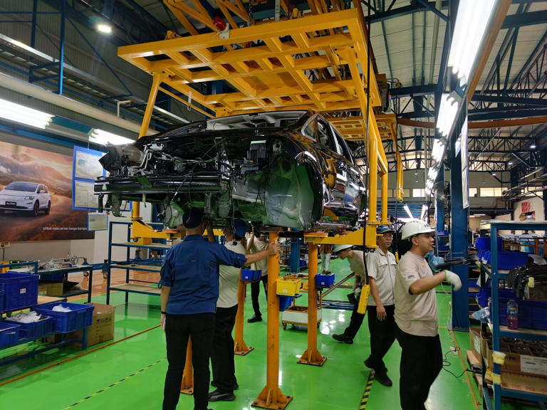 Sudah merakit 10 merek, tahun ini PT Handal masih tambah lagi