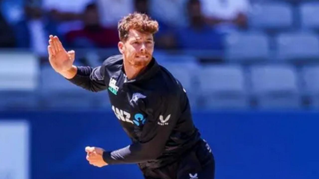 Mitchell Santner wins toss, elects to bowl first against Team India